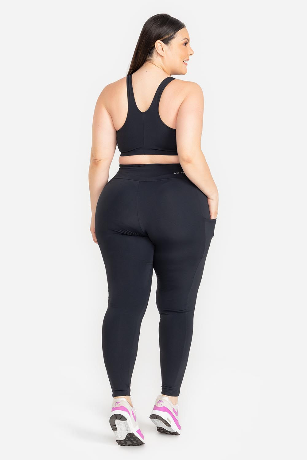 Calça Legging Plus Nakay com Bolsos VERÃO24 - Preto - Trinys